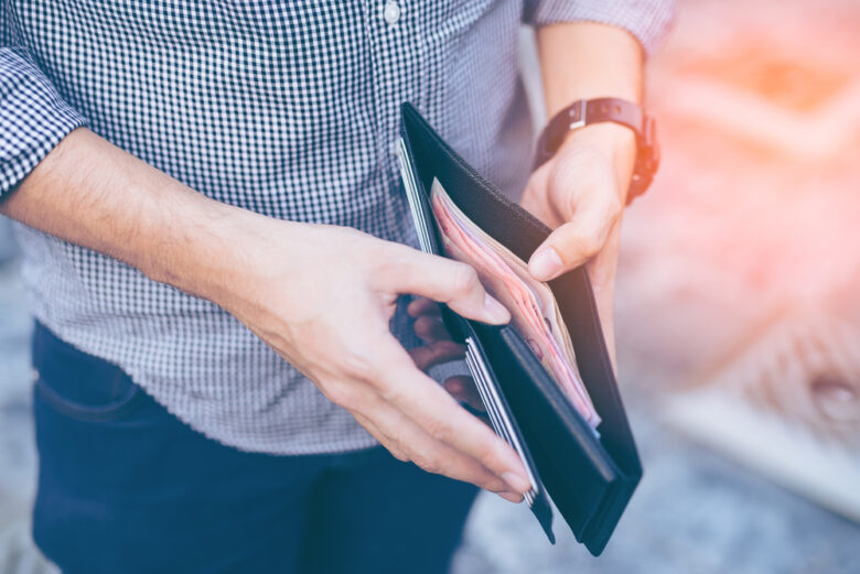 8 Cara Simpan Duit Gaji, Formula Urus Duit Gaji dengan Berkesan - Pesan by Qoala